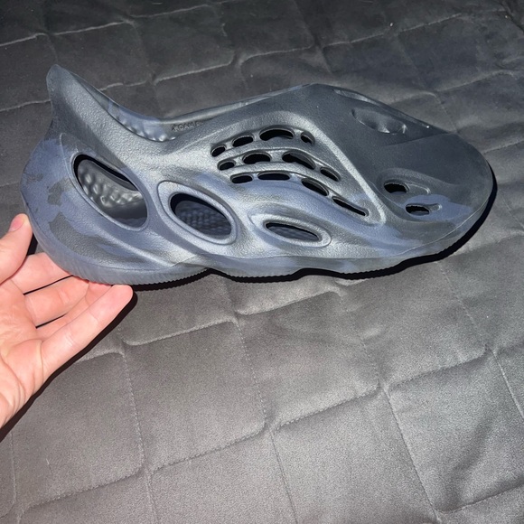 Shoes | Yeezy Foam Runner Mineral Blue | Poshmark